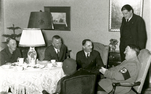 Hitler-Deutschland - Leben im Dritten Reich - Volksgemeinschaft | Jetzt ...